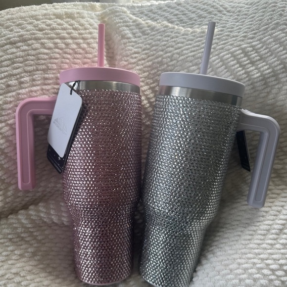 Hydrapeak | Other | Limited Edition Rhinestone Hydrapeak Tumbler Silver ...